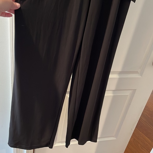 curations caravan | Pants & Jumpsuits | Black Stretchy One Pierce ...